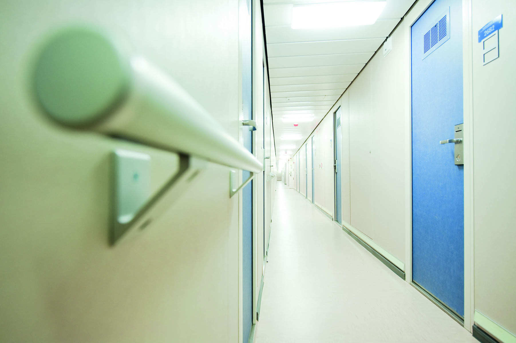 Doors on board - Ship interior outfitting | R&M Group - R&M Group : EN